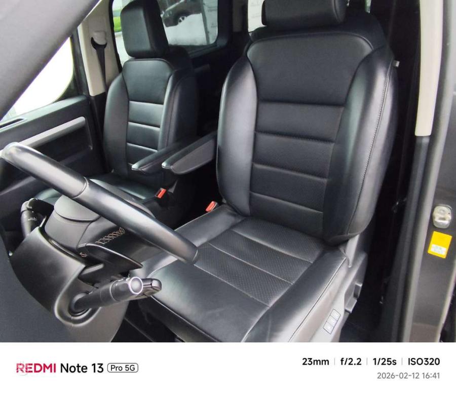 Pelēks Opel Zafira Life 2022 Kauņa, ar dzinēja tilpumu 2.00 L un nobraukumu 164 tūkst. km par 21950 €, foto 21 vietnē AUTOMOTO.COM.LV