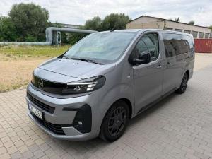 Серый Опель Zafira Life 2026 в Рига, объемом двигателя 2.18 л и пробегом 11 тыс. км за 36900 €, фото  на AUTOMOTO.COM.LV