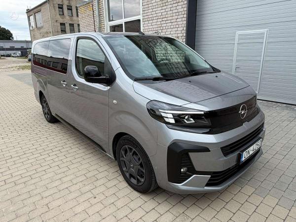 Pelēks Opel Zafira Life 2026 Rīga, ar dzinēja tilpumu 2.18 L un nobraukumu 11 tūkst. km par 36900 €, foto 2 vietnē AUTOMOTO.COM.LV