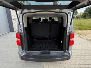 Pelēks Opel Zafira Life 2026 Rīga, ar dzinēja tilpumu 2.18 L un nobraukumu 11 tūkst. km par 36900 €, foto 10 vietnē AUTOMOTO.COM.LV