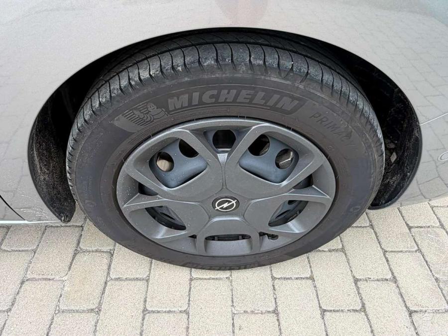 Pelēks Opel Zafira Life 2026 Rīga, ar dzinēja tilpumu 2.18 L un nobraukumu 11 tūkst. km par 36900 €, foto 12 vietnē AUTOMOTO.COM.LV