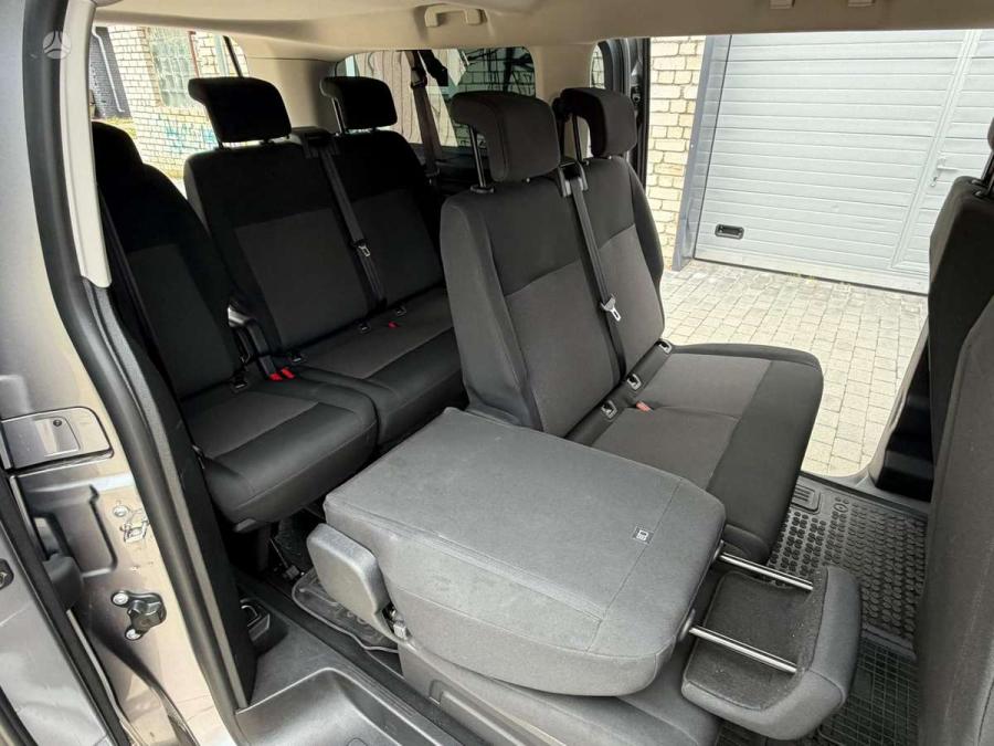 Pelēks Opel Zafira Life 2026 Rīga, ar dzinēja tilpumu 2.18 L un nobraukumu 11 tūkst. km par 36900 €, foto 15 vietnē AUTOMOTO.COM.LV