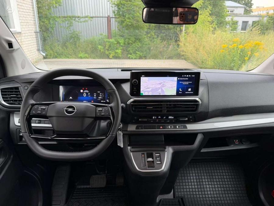 Pelēks Opel Zafira Life 2026 Rīga, ar dzinēja tilpumu 2.18 L un nobraukumu 11 tūkst. km par 36900 €, foto 21 vietnē AUTOMOTO.COM.LV
