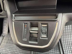 Pelēks Opel Zafira Life 2026 Rīga, ar dzinēja tilpumu 2.18 L un nobraukumu 11 tūkst. km par 36900 €, foto 25 vietnē AUTOMOTO.COM.LV