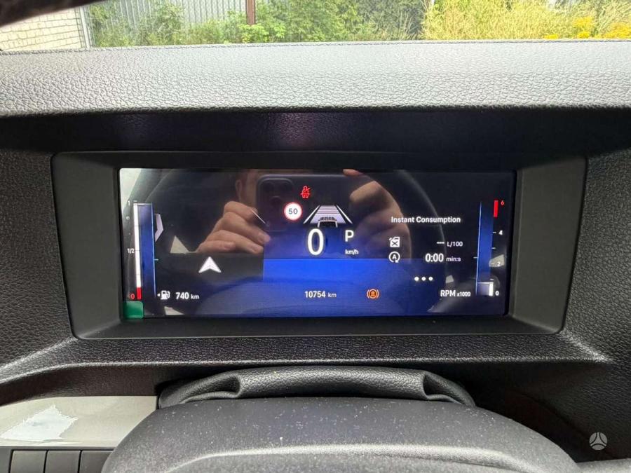 Pelēks Opel Zafira Life 2026 Rīga, ar dzinēja tilpumu 2.18 L un nobraukumu 11 tūkst. km par 36900 €, foto 28 vietnē AUTOMOTO.COM.LV