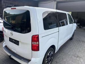 White Opel Zafira Life 2020 in Sakiai, with an engine capacity of 1.50 L and mileage of 61 thousand km for 6999 €, photo  on AUTOMOTO.COM.LV