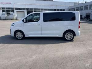 White Opel Zafira Life 2021 in Marijampole, with an engine capacity of 2.00 L and mileage of 154 thousand km for 18900 €, photo 6 on AUTOMOTO.COM.LV