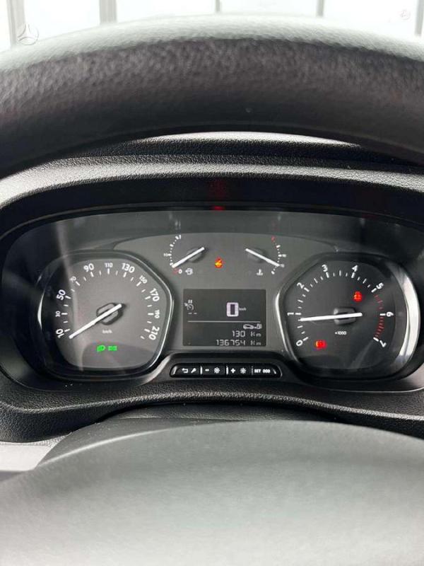 Белый Опель Zafira Life 2022 в Вильнюс, объемом двигателя 2.00 л и пробегом 138 тыс. км за 19300 €, фото 6 на AUTOMOTO.COM.LV