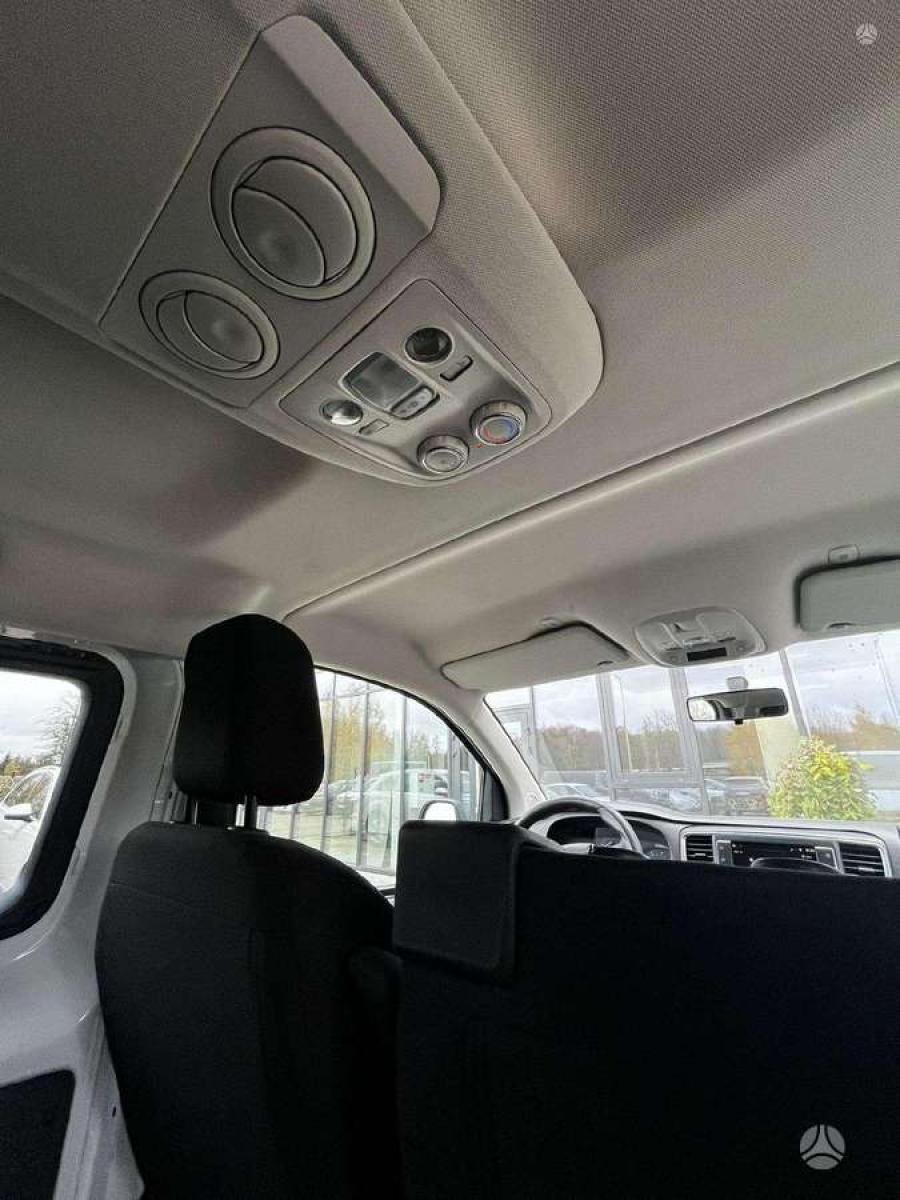 Balts Opel Zafira Life 2022 Viļņa, ar dzinēja tilpumu 2.00 L un nobraukumu 138 tūkst. km par 19300 €, foto 10 vietnē AUTOMOTO.COM.LV