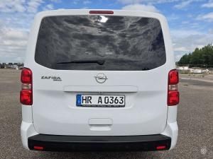 Balts Opel Zafira Life 2022 Kauņa, ar dzinēja tilpumu 2.00 L un nobraukumu 220 tūkst. km par 18900 €, foto 7 vietnē AUTOMOTO.COM.LV
