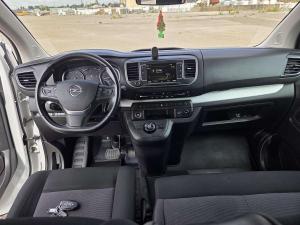 Balts Opel Zafira Life 2022 Kauņa, ar dzinēja tilpumu 2.00 L un nobraukumu 220 tūkst. km par 18900 €, foto 10 vietnē AUTOMOTO.COM.LV