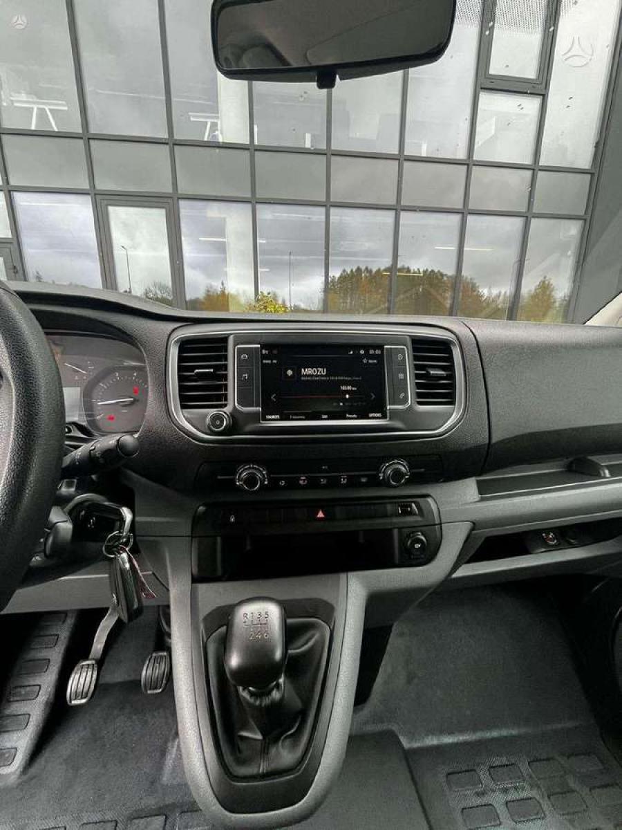 Белый Опель Zafira Life 2022 в Вильнюс, объемом двигателя 2.00 л и пробегом 142 тыс. км за 18700 €, фото 9 на AUTOMOTO.COM.LV
