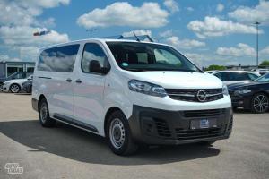 Balts Opel Zafira Life 2021 Marijampole, ar dzinēja tilpumu 1.50 L un nobraukumu 196 tūkst. km par 16950 €, foto  vietnē AUTOMOTO.COM.LV