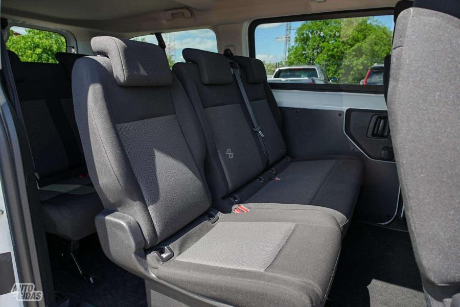 White Opel Zafira Life 2021 in Marijampole, with an engine capacity of 1.50 L and mileage of 196 thousand km for 16950 €, photo 22 on AUTOMOTO.COM.LV