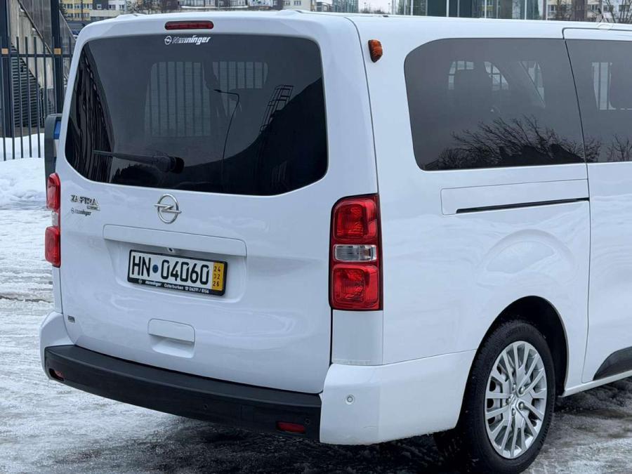 Balts Opel Zafira Life 2022 Jonava, ar dzinēja tilpumu 1.50 L un nobraukumu 230 tūkst. km par 18500 €, foto 8 vietnē AUTOMOTO.COM.LV