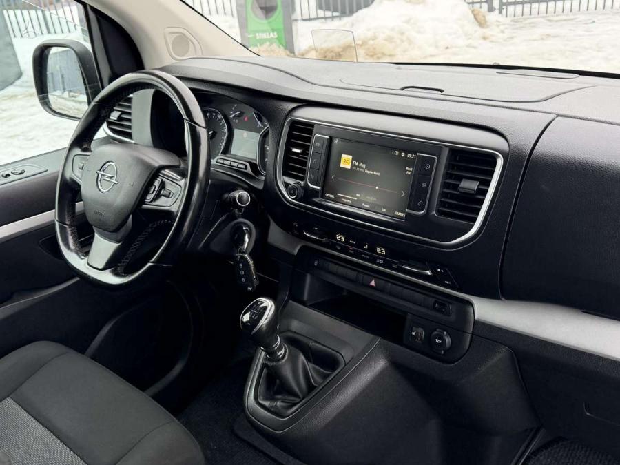 Balts Opel Zafira Life 2022 Jonava, ar dzinēja tilpumu 1.50 L un nobraukumu 230 tūkst. km par 18500 €, foto 21 vietnē AUTOMOTO.COM.LV