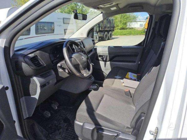 Белый Опель Zafira Life 2022 в Вильнюс, объемом двигателя 1.50 л и пробегом 181 тыс. км за 16930 €, фото 6 на AUTOMOTO.COM.LV