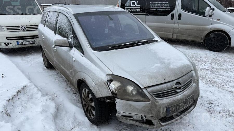 Опель Зафира 2007 в Рига, объемом двигателя 1.90 л и пробегом 352 тыс. км за 600 €, фото 3 на AUTOMOTO.COM.LV