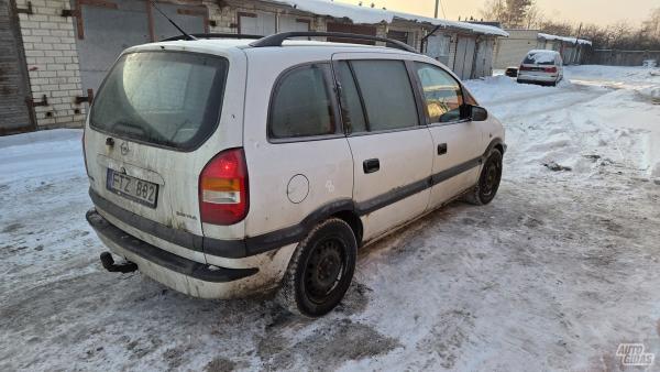 Opel Zafira 2000 in Marijampole, with an engine capacity of 2.00 L and mileage of 266 thousand km for 400 €, photo 3 on AUTOMOTO.COM.LV