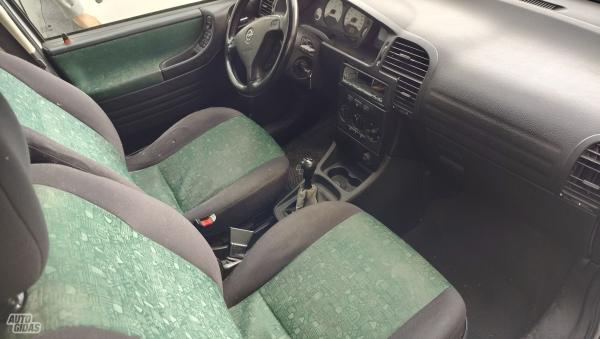 Opel Zafira 2000 in Marijampole, with an engine capacity of 2.00 L and mileage of 300 thousand km for 300 €, photo 5 on AUTOMOTO.COM.LV