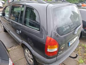 Opel Zafira 2000 in Kaunas, with an engine capacity of 2.00 L and mileage of 370 thousand km for 650 €, photo 5 on AUTOMOTO.COM.LV