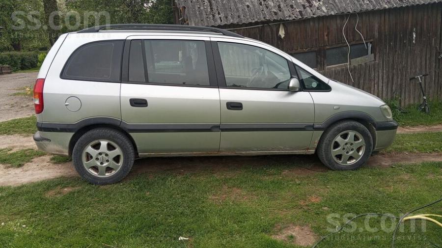 Opel Zafira 2001 in Bauska, with an engine capacity of 2.00 L and mileage of 301 thousand km for 1550 €, photo 2 on AUTOMOTO.COM.LV