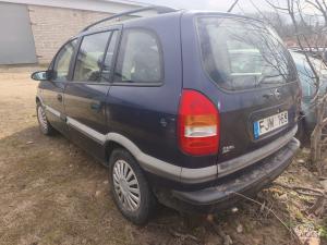 Opel Zafira 2001 in Ignalina, with an engine capacity of 1.80 L and mileage of 237 thousand km for 430 €, photo 5 on AUTOMOTO.COM.LV