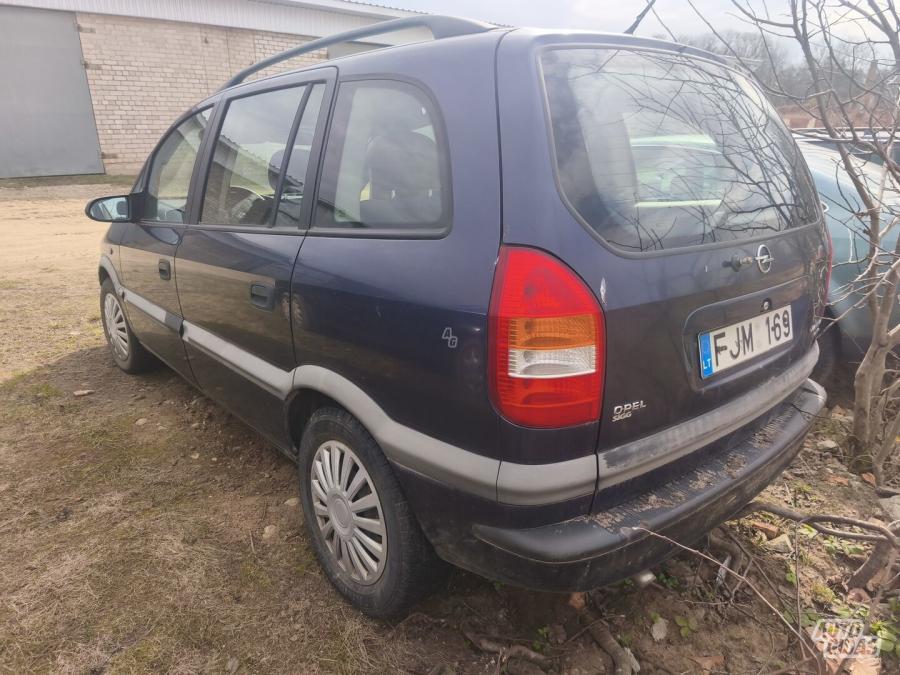 Opel Zafira 2001 in Ignalina, with an engine capacity of 1.80 L and mileage of 237 thousand km for 430 €, photo 5 on AUTOMOTO.COM.LV
