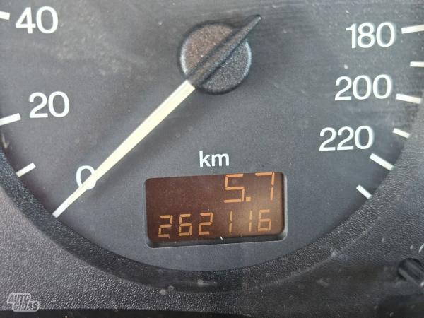 Opel Zafira 2001 in Jurbarkas, with an engine capacity of 1.60 L and mileage of 262 thousand km for 650 €, photo 4 on AUTOMOTO.COM.LV