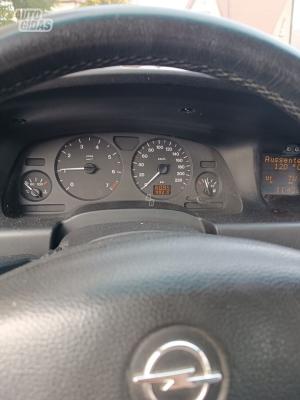 Opel Zafira 2001 in Vilnius, with an engine capacity of 1.60 L and mileage of 11 thousand km for 850 €, photo 11 on AUTOMOTO.COM.LV
