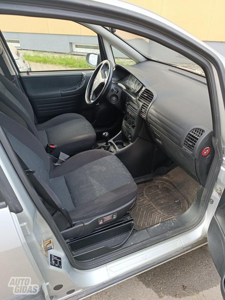 Opel Zafira 2001 in Vilnius, with an engine capacity of 1.60 L and mileage of 11 thousand km for 850 €, photo 15 on AUTOMOTO.COM.LV