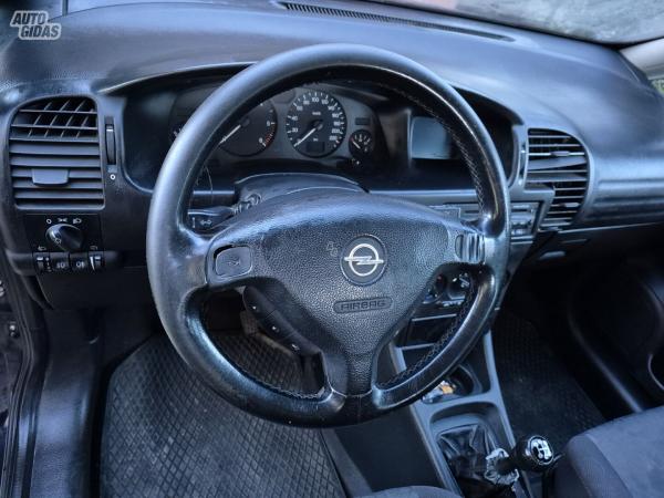 Opel Zafira 2001 Kretinga, ar dzinēja tilpumu 2.00 L un nobraukumu 282 tūkst. km par 900 €, foto 5 vietnē AUTOMOTO.COM.LV
