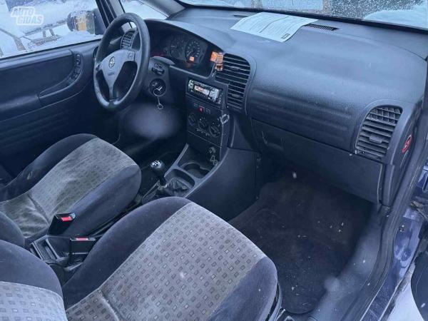 Opel Zafira 2002 Šakiai, ar dzinēja tilpumu 2.00 L un nobraukumu 290 tūkst. km par 1100 €, foto 5 vietnē AUTOMOTO.COM.LV