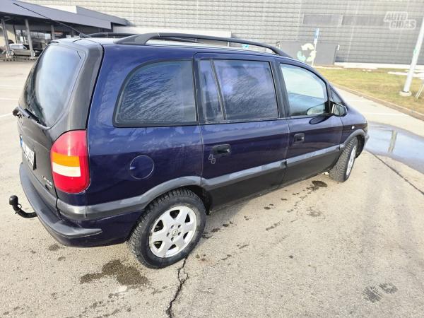Opel Zafira 2002 in Siauliai, with an engine capacity of 2.00 L and mileage of 360 thousand km for 830 €, photo 4 on AUTOMOTO.COM.LV