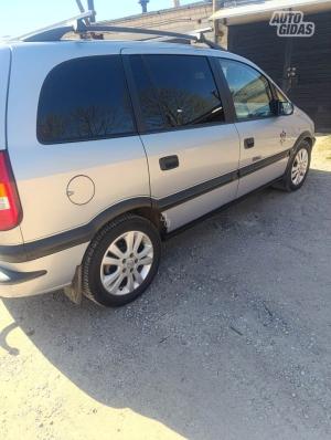 Opel Zafira 2002 Jurbarkas, ar dzinēja tilpumu 2.20 L un nobraukumu 317 tūkst. km par 1100 €, foto 5 vietnē AUTOMOTO.COM.LV