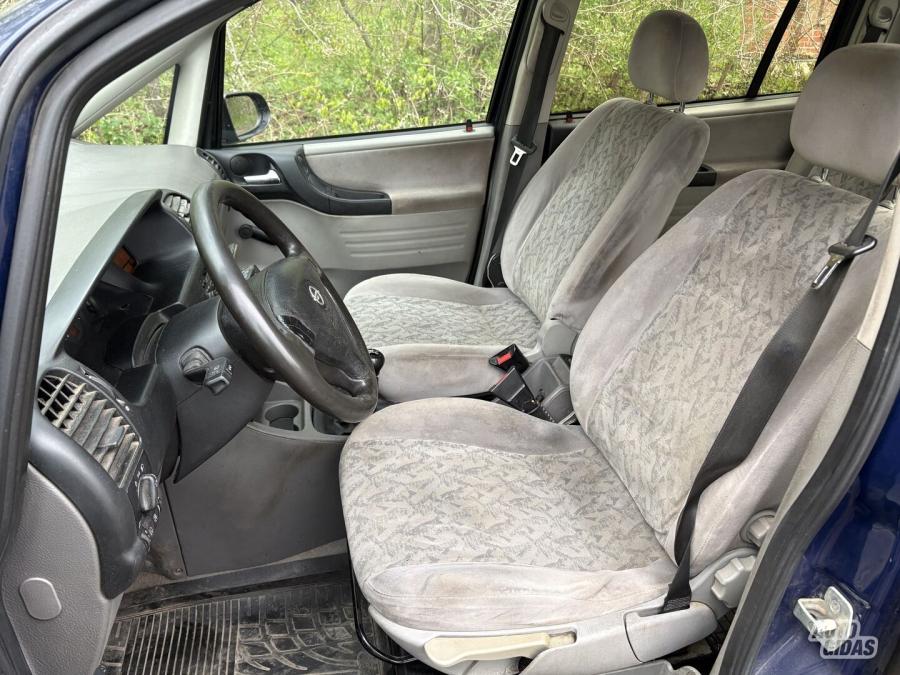 Opel Zafira 2002 Viļņa, ar dzinēja tilpumu 2.00 L un nobraukumu 259 tūkst. km par 580 €, foto 9 vietnē AUTOMOTO.COM.LV