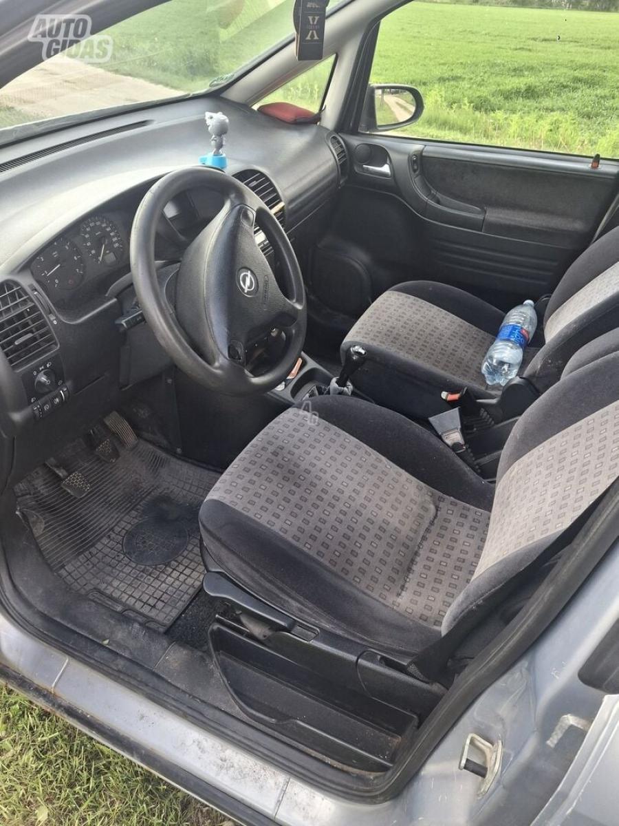 Opel Zafira 2002 Panevēža, ar dzinēja tilpumu 1.60 L un nobraukumu 251 tūkst. km par 600 €, foto 6 vietnē AUTOMOTO.COM.LV
