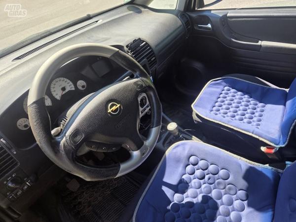 Opel Zafira 2002 Klaipėda, ar dzinēja tilpumu 2.20 L un nobraukumu 260 tūkst. km par 600 €, foto 5 vietnē AUTOMOTO.COM.LV