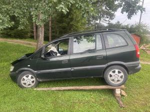 Opel Zafira 2002 Šauļi, ar dzinēja tilpumu 2.00 L un nobraukumu 230 tūkst. km par 350 €, foto 10 vietnē AUTOMOTO.COM.LV
