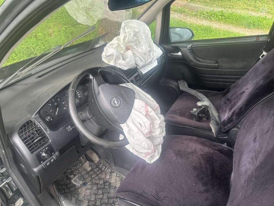 Opel Zafira 2002 Šauļi, ar dzinēja tilpumu 2.00 L un nobraukumu 230 tūkst. km par 350 €, foto 12 vietnē AUTOMOTO.COM.LV