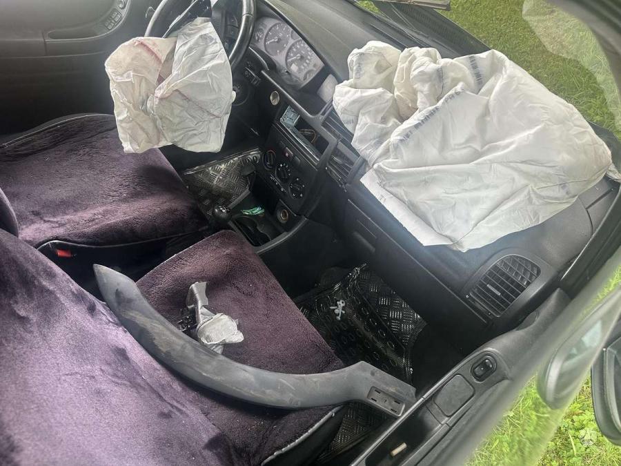 Opel Zafira 2002 Šauļi, ar dzinēja tilpumu 2.00 L un nobraukumu 230 tūkst. km par 350 €, foto 16 vietnē AUTOMOTO.COM.LV