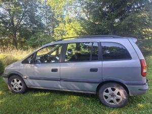 Opel Zafira 2002 in Telschi, with an engine capacity of 2.00 L and mileage of 278 thousand km for 1400 €, photo 3 on AUTOMOTO.COM.LV