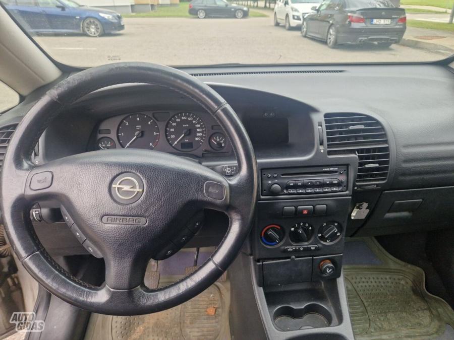 Opel Zafira 2002 Ignalina, ar dzinēja tilpumu 2.20 L un nobraukumu 211 tūkst. km par 1150 €, foto 10 vietnē AUTOMOTO.COM.LV