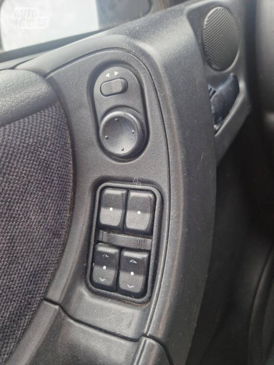 Opel Zafira 2002 Ignalina, ar dzinēja tilpumu 2.20 L un nobraukumu 211 tūkst. km par 1150 €, foto 11 vietnē AUTOMOTO.COM.LV