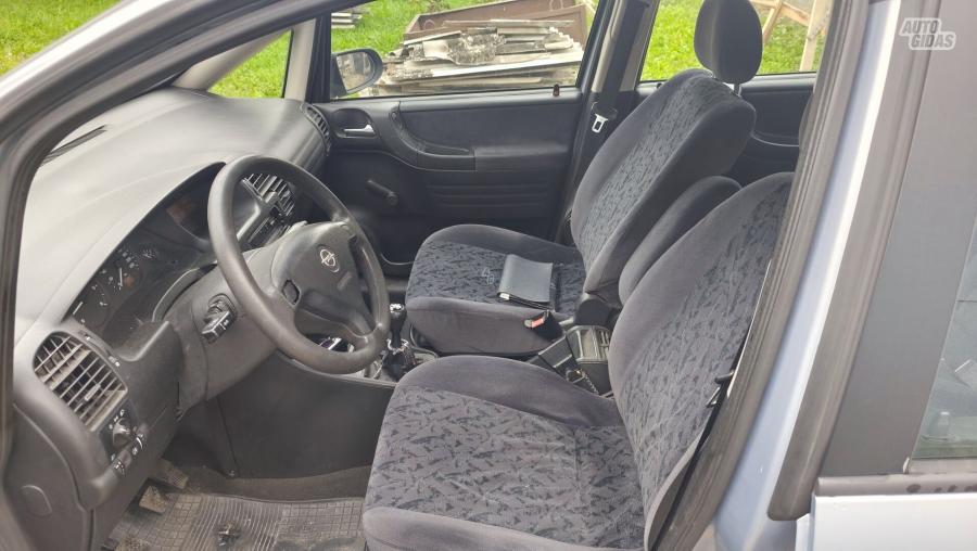 Opel Zafira 2002 Marijampole, ar dzinēja tilpumu 2.00 L un nobraukumu 377 tūkst. km par 400 €, foto 12 vietnē AUTOMOTO.COM.LV