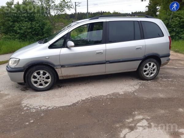 Opel Zafira 2003 in Ogre, with an engine capacity of 2.20 L and mileage of 281 thousand km for 600 €, photo 4 on AUTOMOTO.COM.LV