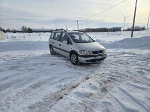 Opel Zafira 2003 Telšiai, ar dzinēja tilpumu 2.00 L un nobraukumu 123 tūkst. km par 1000 €, foto  vietnē AUTOMOTO.COM.LV