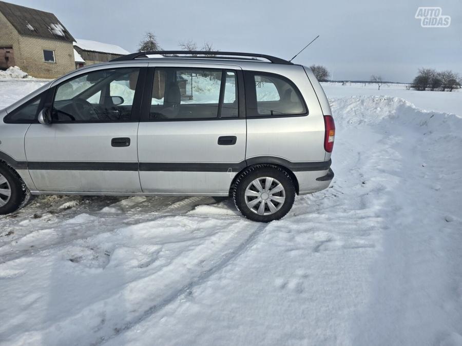 Opel Zafira 2003 Telšiai, ar dzinēja tilpumu 2.00 L un nobraukumu 123 tūkst. km par 1000 €, foto 3 vietnē AUTOMOTO.COM.LV