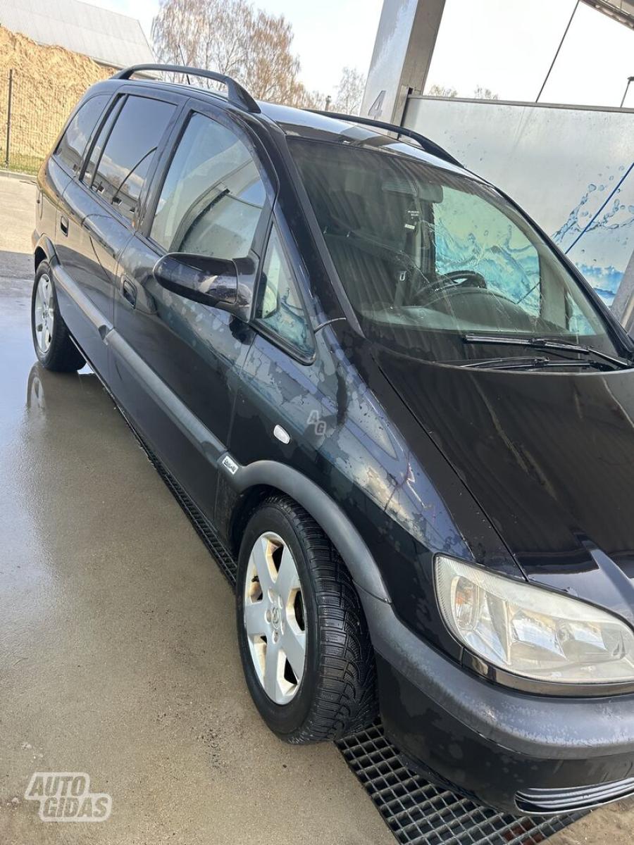 Opel Zafira 2003 in Prienai, with an engine capacity of 2.00 L and mileage of 338 thousand km for 990 €, photo 1 on AUTOMOTO.COM.LV