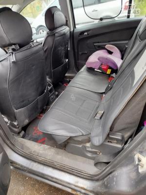 Opel Zafira 2003 Viļņa, ar dzinēja tilpumu 1.60 L un nobraukumu 308 tūkst. km par 650 €, foto 6 vietnē AUTOMOTO.COM.LV